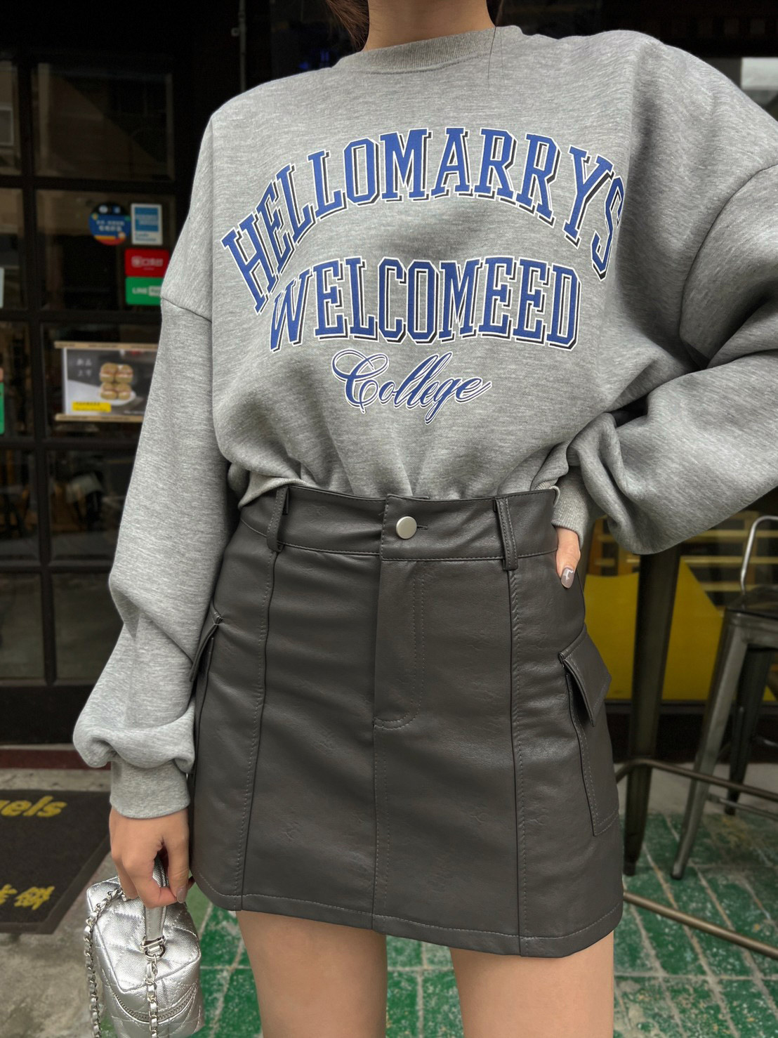 口袋皮革工裝短裙 | La Magic